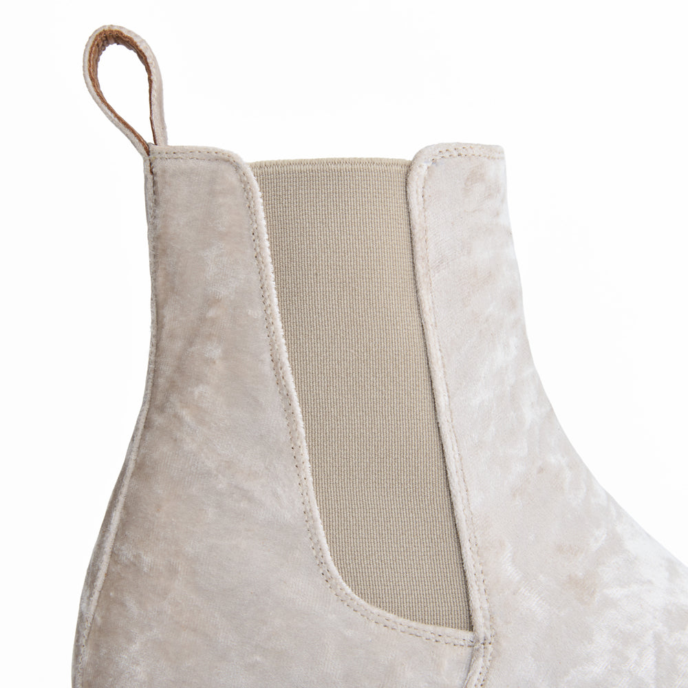 THE IVORY VELVET